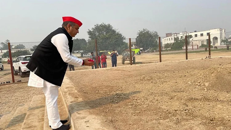 Mainpuri By-Election: Remembering Mulayam Singh Yadav, Dharmendra Yadav ...