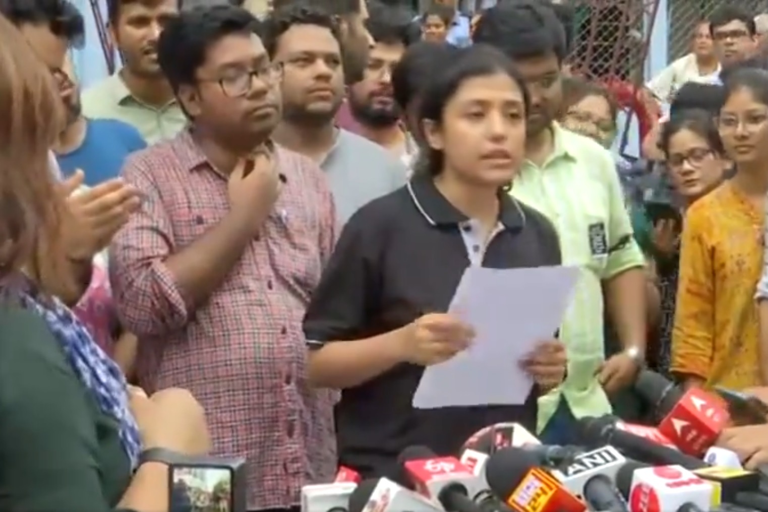 RG Kar Medical College Junior Doctors Demand Justice, Accountability ...