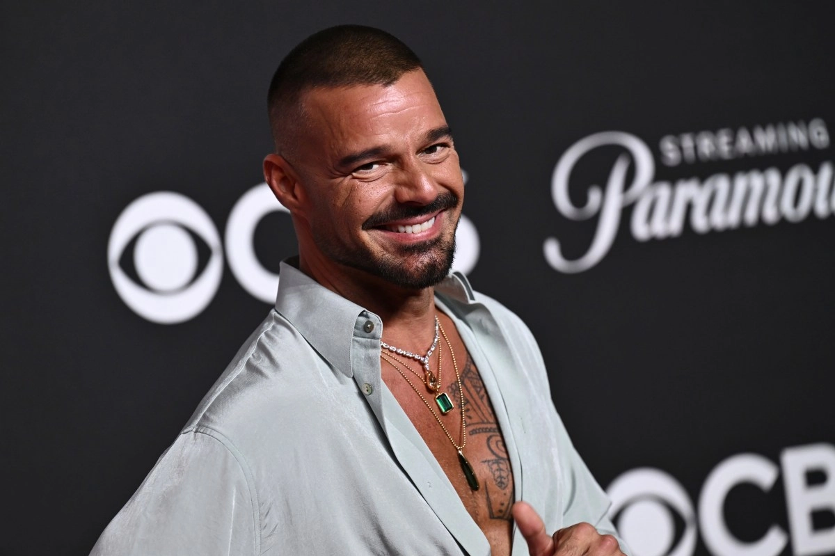 VMAs 2025: The most shocking and daring looks on the red carpet ...